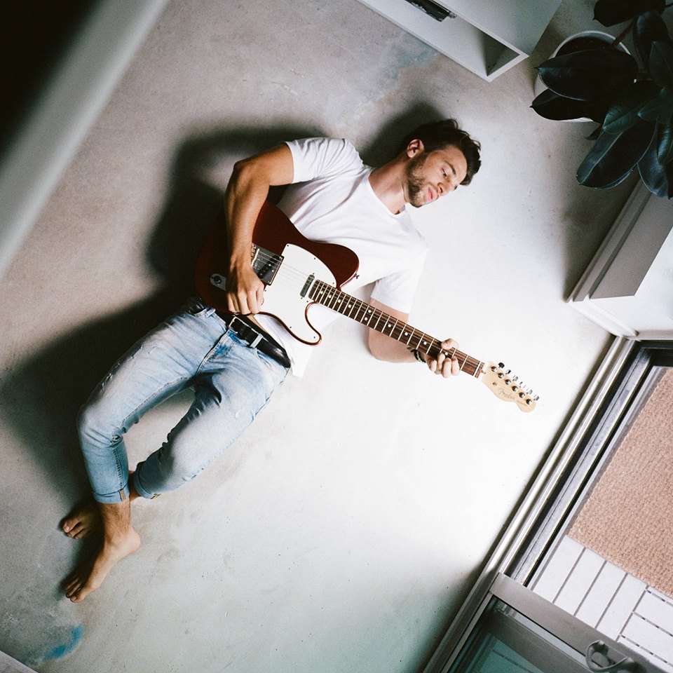 Exclusive Premiere: Stream Mike Ruby’s New Single “Is Anyone There” | Aesthetic Magazine | Album ...